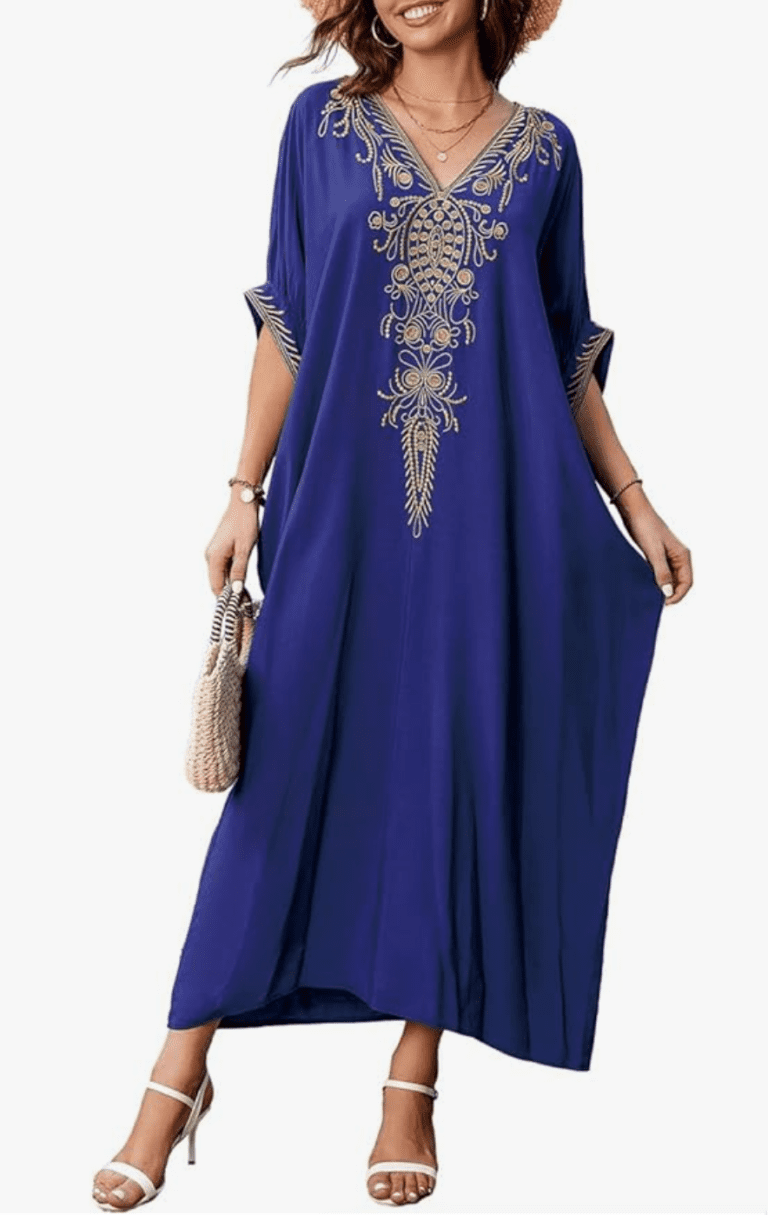 What to Wear in Santorini: Best Outfit Ideas for Greece