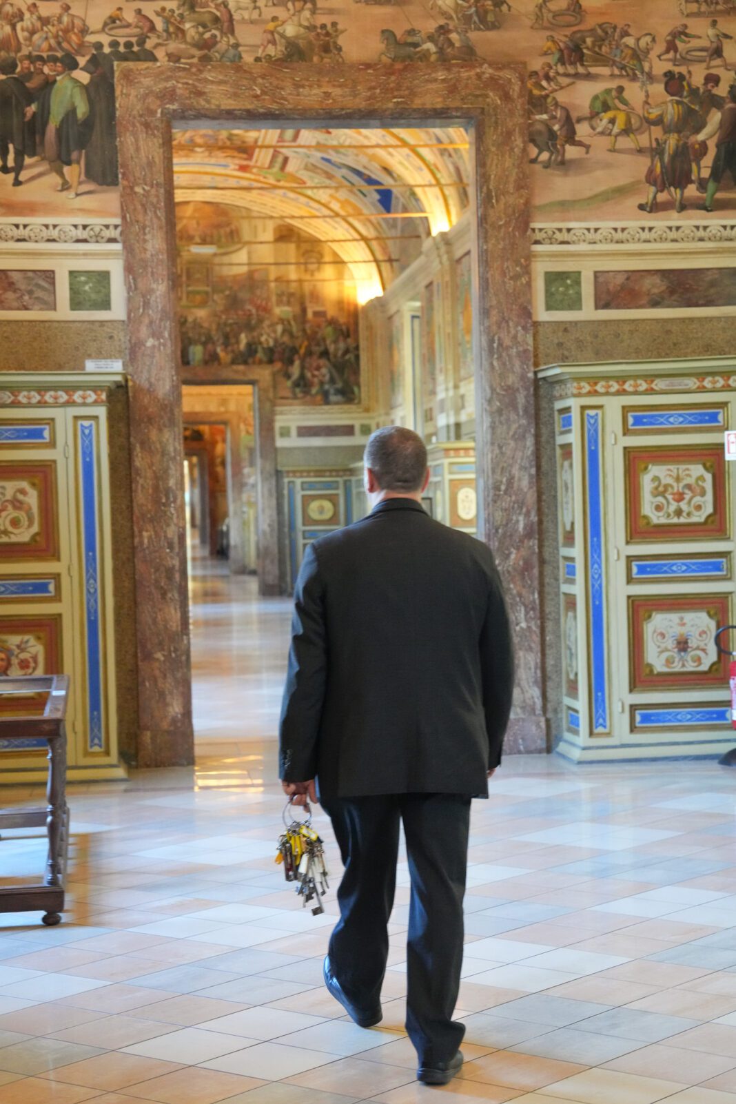 Come with me on the VIP Vatican Key Master's Tour